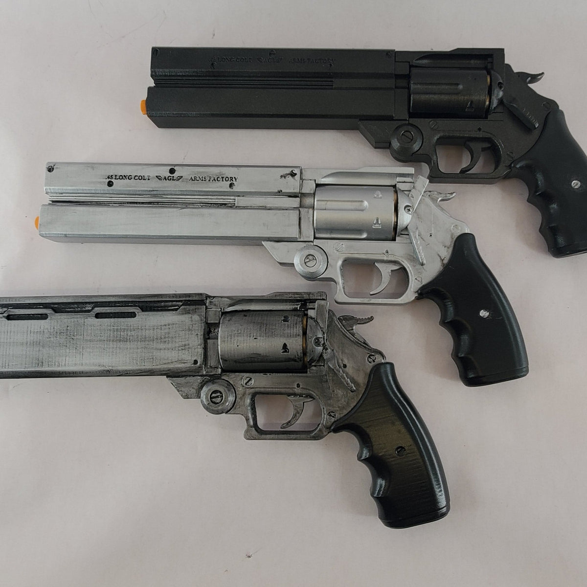 Vash Stampede Knives Badlands Classic Revolver Prop – Wulfgar Props